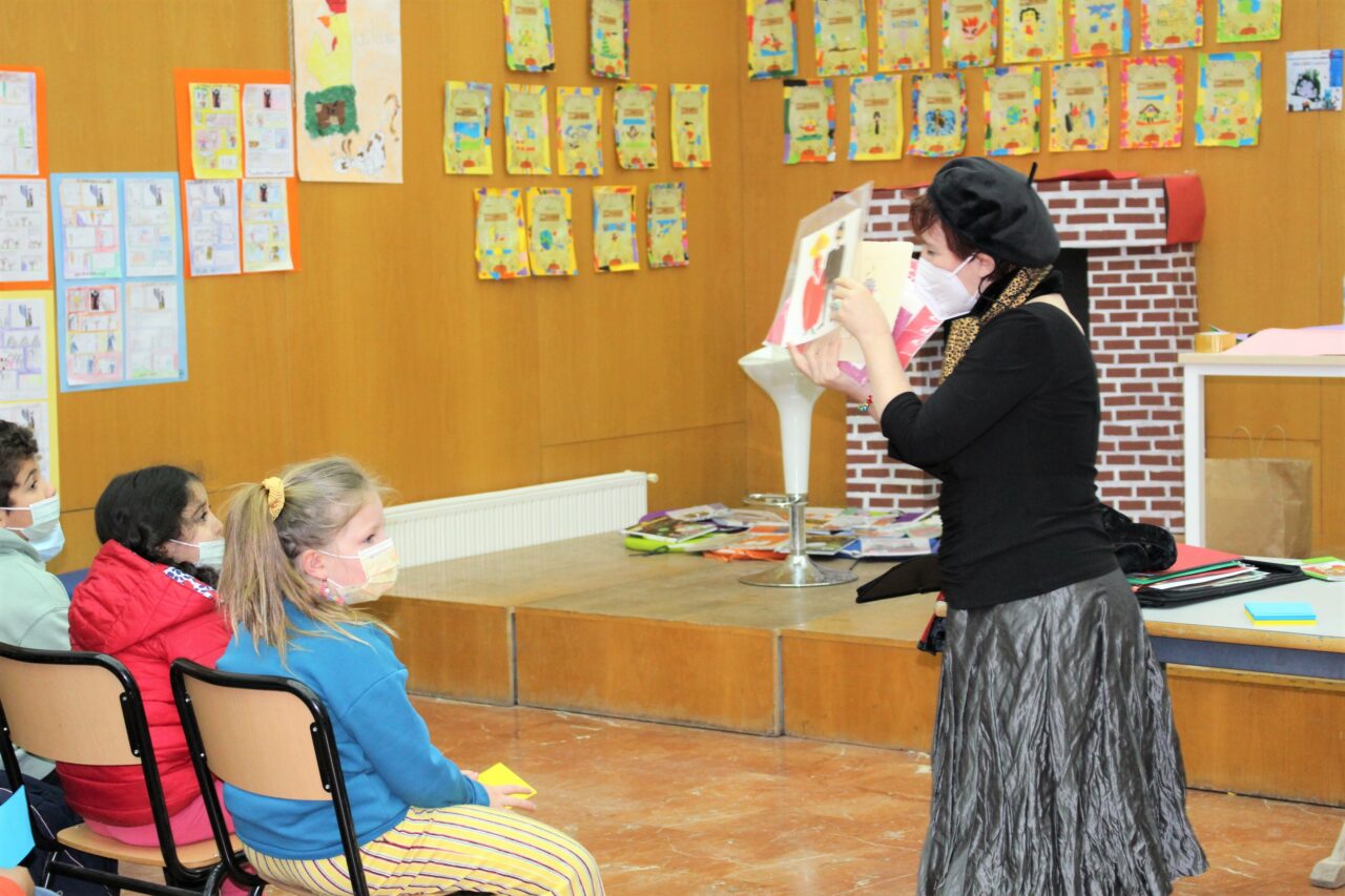 La ilustradora Violeta Monreal visita nuestro colegio - Liceo La ilustradora Violeta Monreal visita nuestro colegio - Liceo